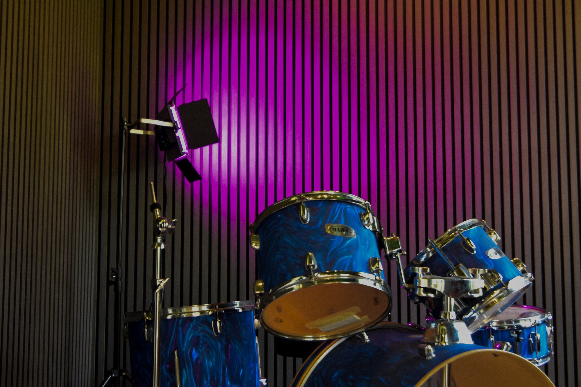 LowKey Music Studio – NORDIC WALLS MX